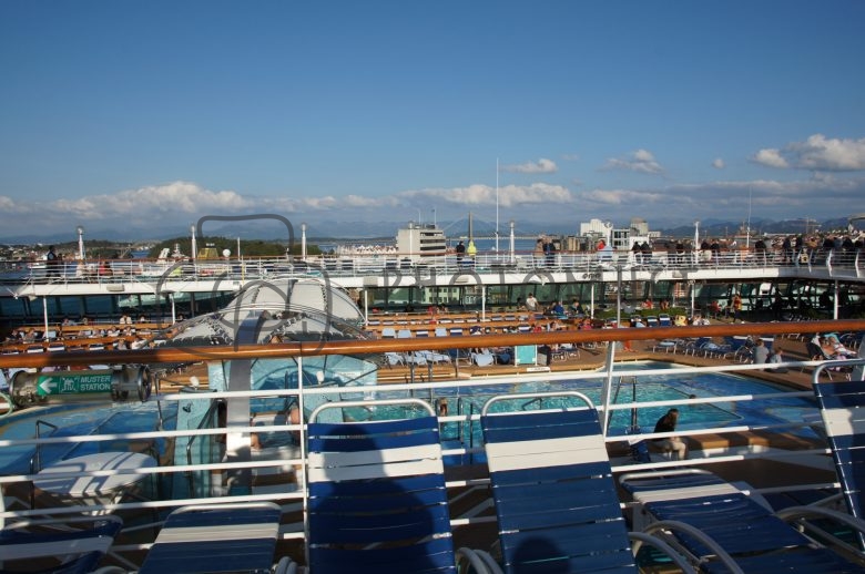 - PhotoMuse Legend of the Seas- Vision class cruise ship